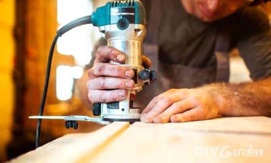 7 Best Plunge Routers UK (2022 Review) | DIY Garden™