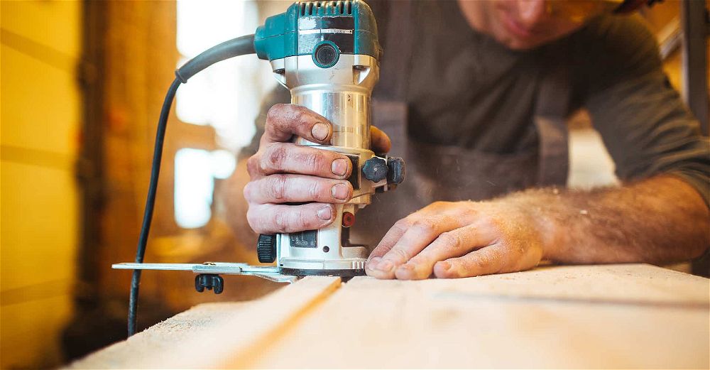 7 Best Plunge Routers: With/Without Fixed Base (2022 Review)