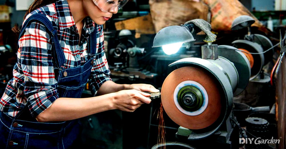 7 Best Bench Grinders For Your Workshop (2023 Review UK)
