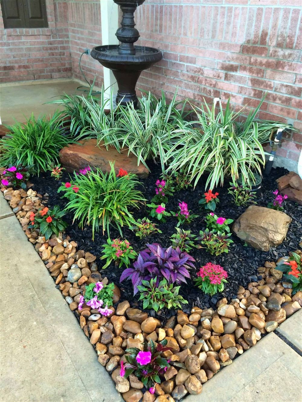 30 Small Front Garden Ideas (Modern & Low Maintenance)