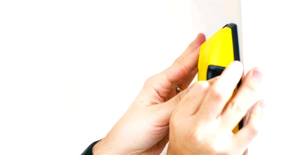 8 Best Stud Finders, Detectors & Wall Scanners (2023 Review)