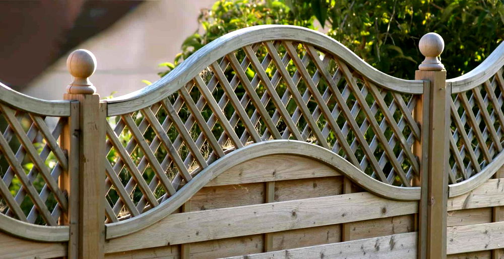 7 Best Fence Sprayers for Fast Painting (2022 Review UK)