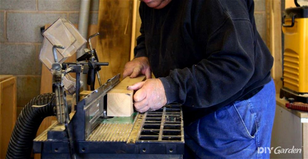 8 Best Router Tables: Benchtop & Floor Standing (2023 Review)