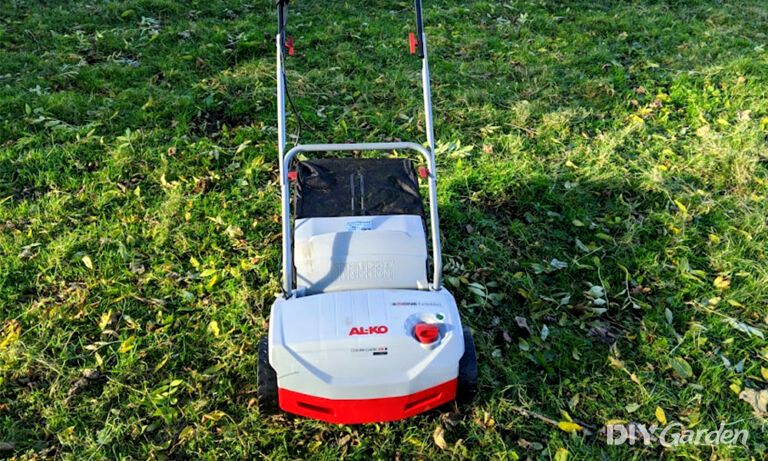 5 Best Lawn Scarifiers to Remove Moss & Thatch (2026 Update)