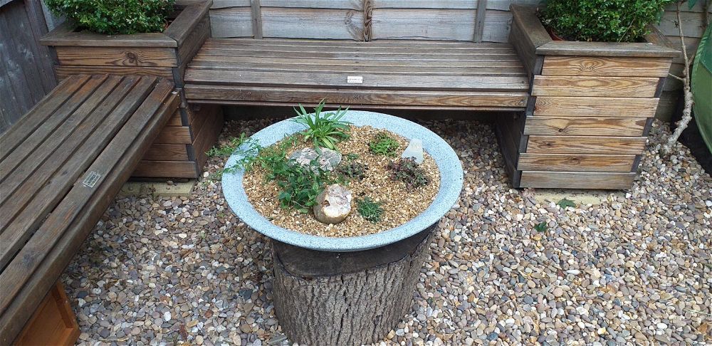 How To Build An Alpine Planter (In 10 Simple Steps!)