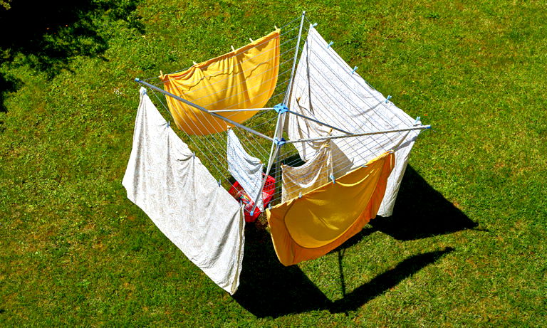 7 Best Retractable Washing Lines (2023 Review UK)
