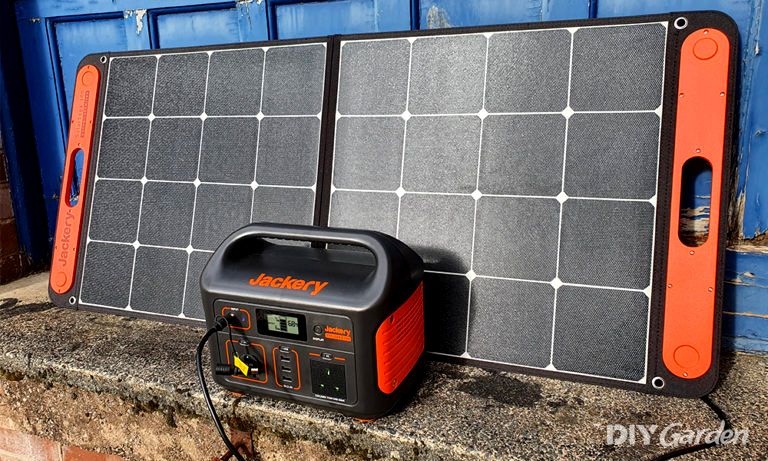 5 Best Portable Solar Generators for Your Home (2025 Review)