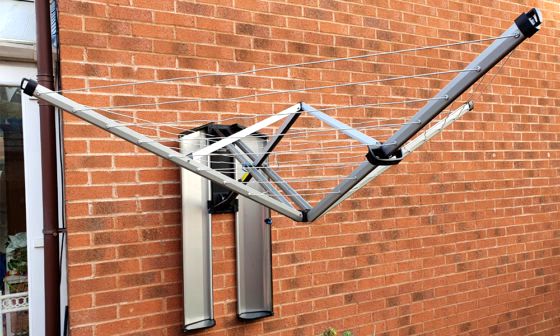7 Best Rotary Washing Lines For Your Garden (2024 Review UK)