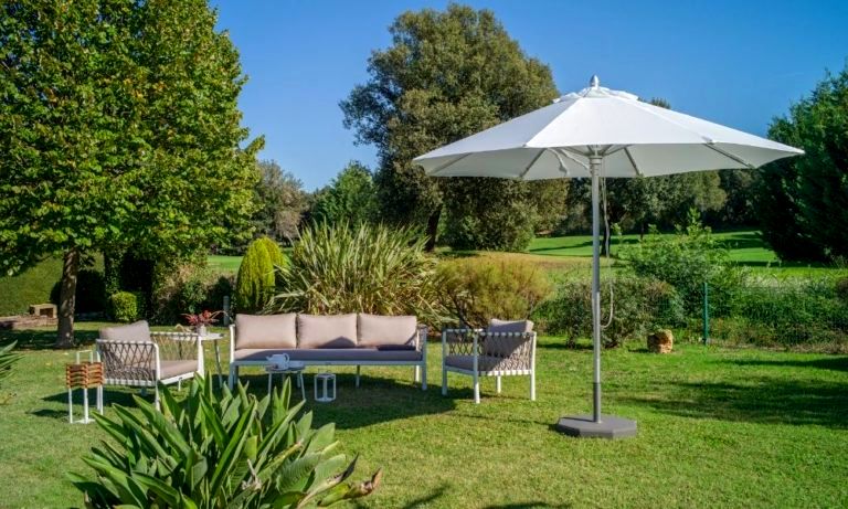 How to Measure a Parasol Canopy (The 2 Best Methods)