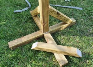 How to Build a Bird Table (10 Step Guide with Pictures)