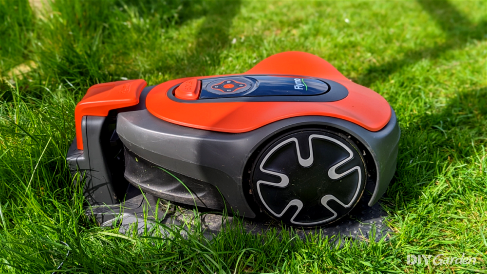 Flymo EasiLife 150 GO Robot Lawn Mower (My Honest Review)